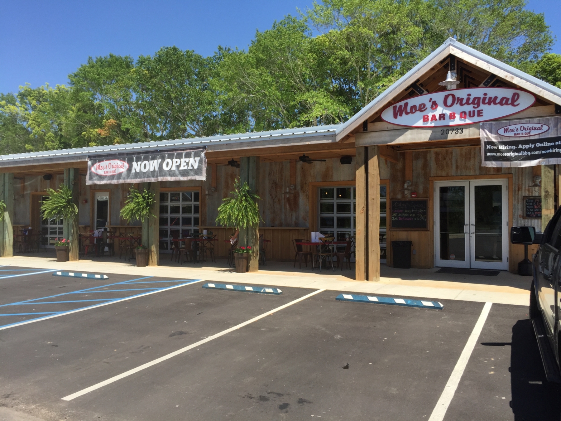 Moes BBQ in Foley - McCollough Architecture